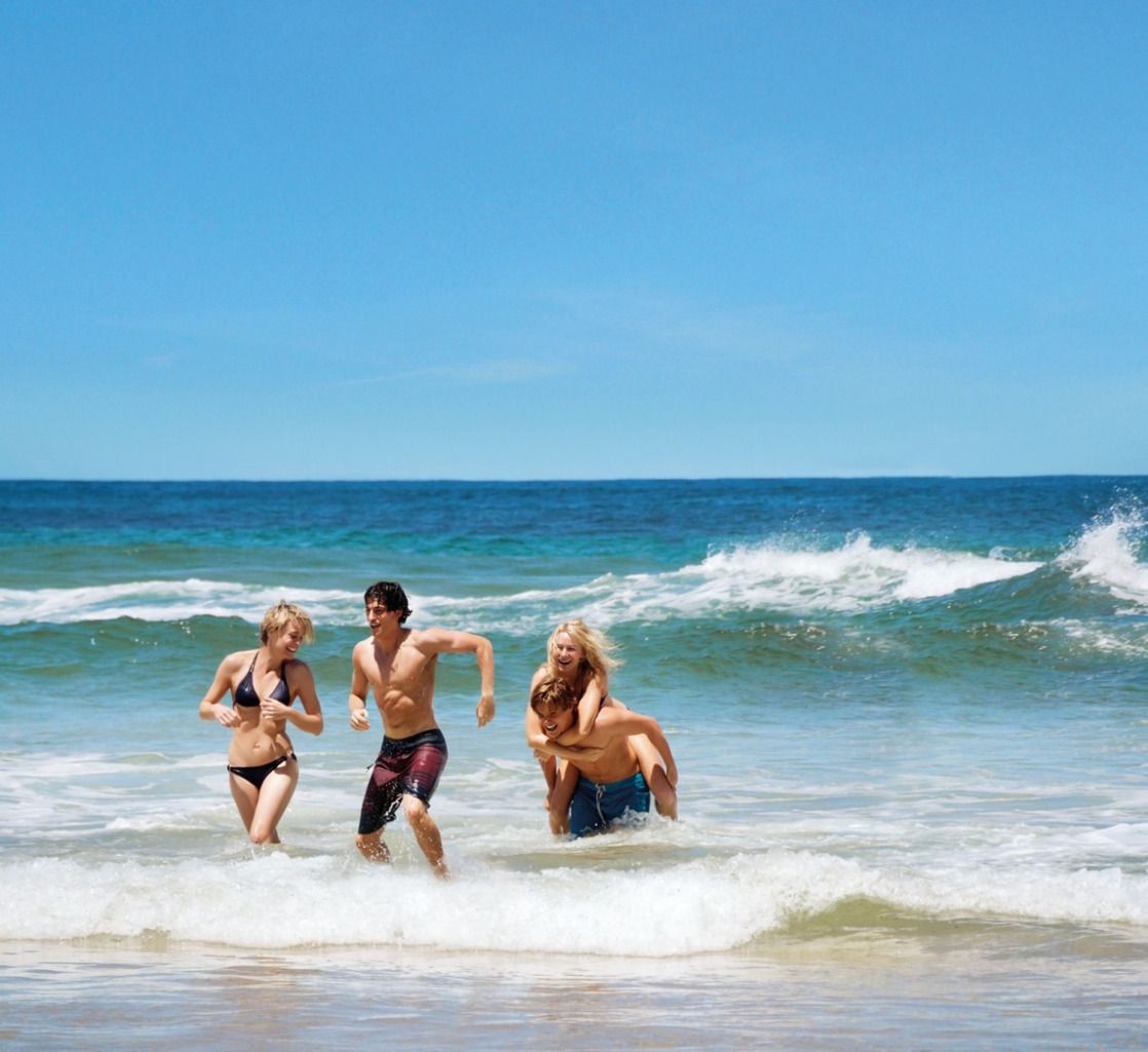 Photo de Xavier Samuel - Perfect Mothers : Photo James Frecheville, Naomi Watts, Robin Wright (V ...