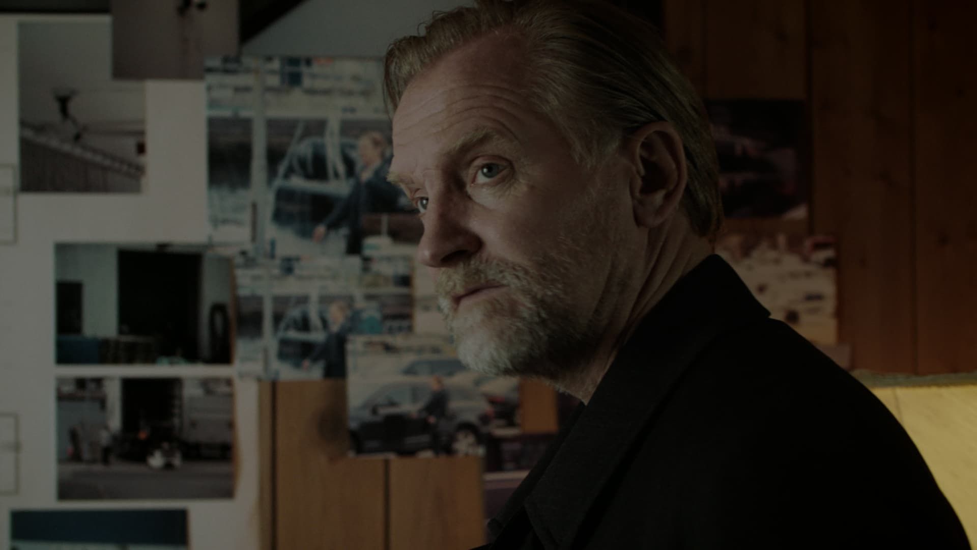 Poster Trom : Les falaises, le vent et la mort saison 1 - Affiche 3 sur 7 - AlloCiné