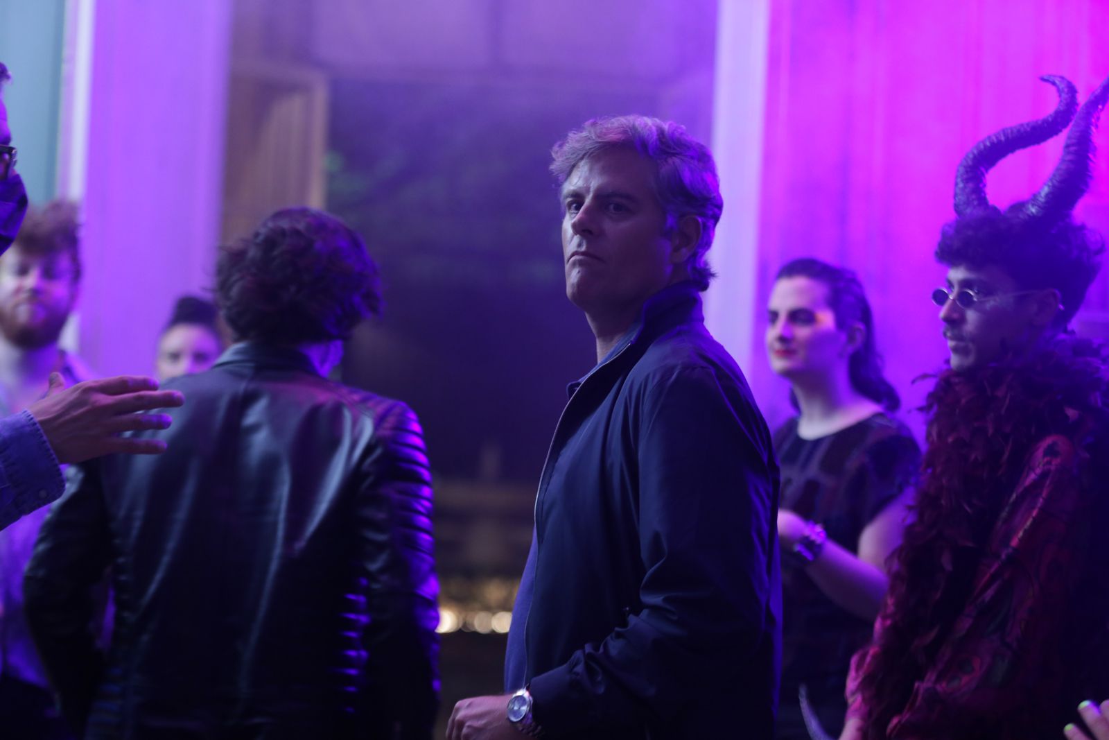 Limbo : Photo Mike Amigorena - 41 sur 59 - AlloCiné