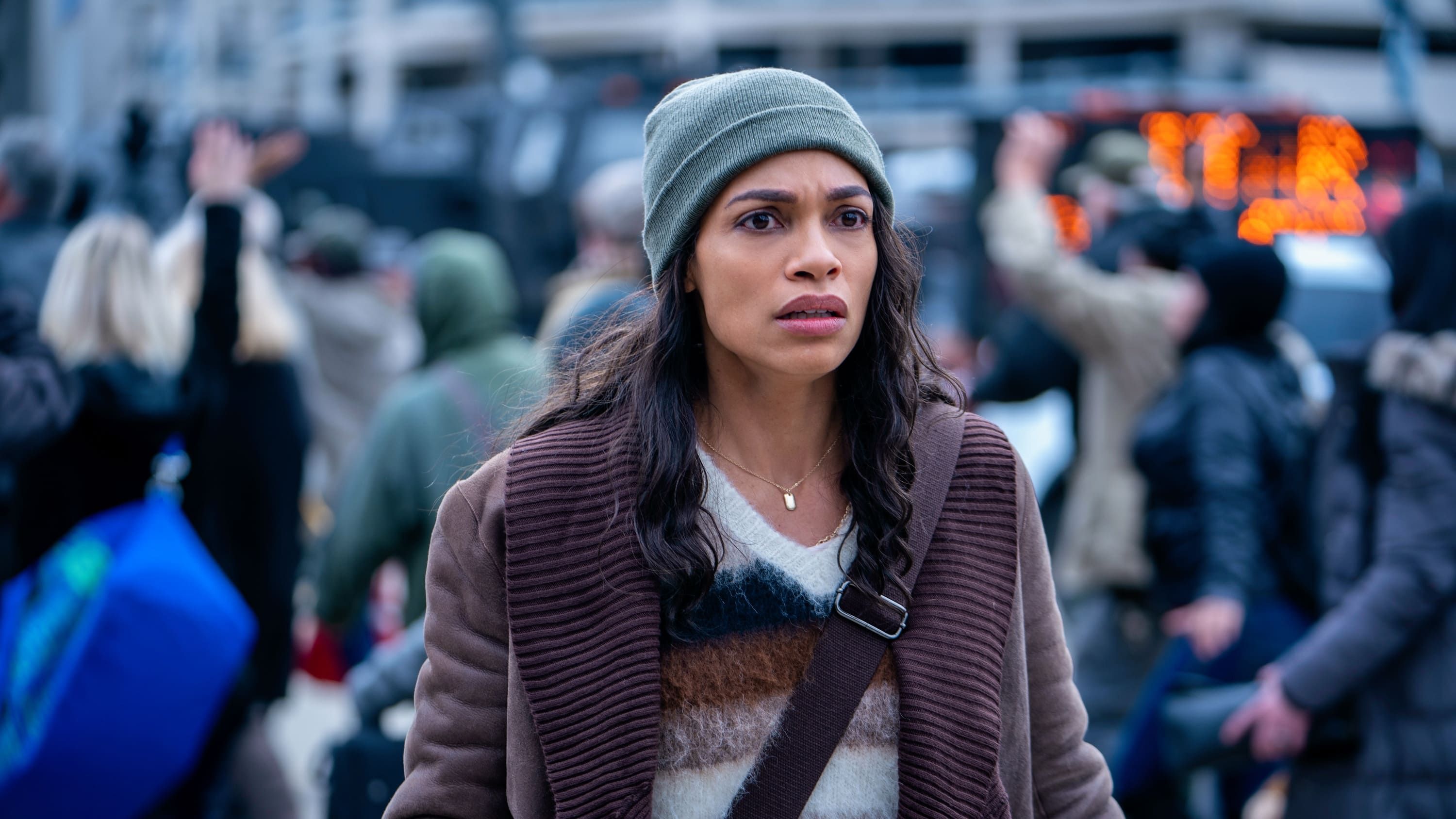 Poster DMZ saison 1 - Affiche 4 sur 15 - AlloCiné