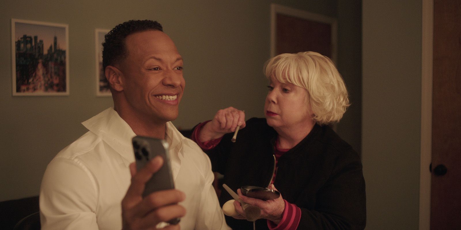 Uncoupled : Uncoupled : Photo Denny Dillon, Emerson Brooks - 6 sur 13 ...