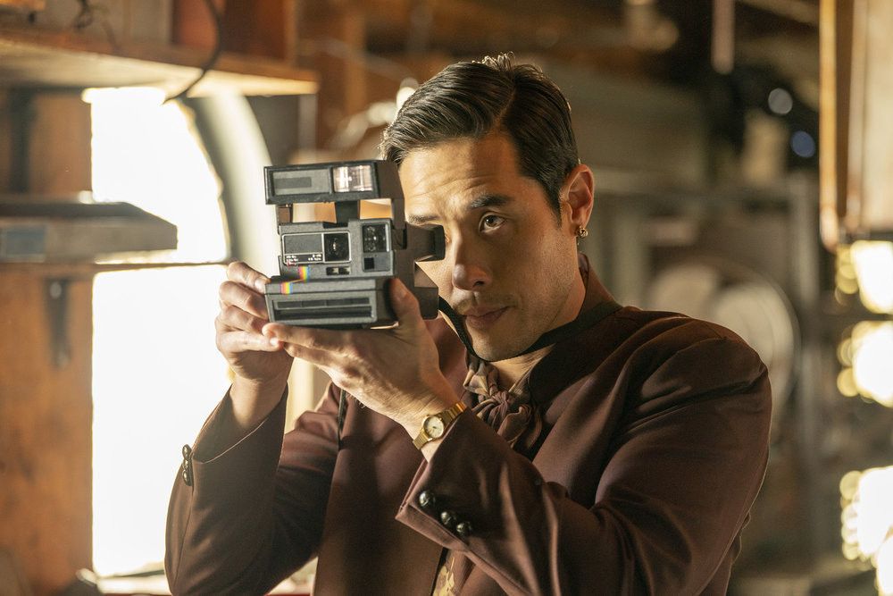 Code Quantum (2022) : Code Quantum (2022) : Photo Raymond Lee - 29 sur 53 - AlloCiné