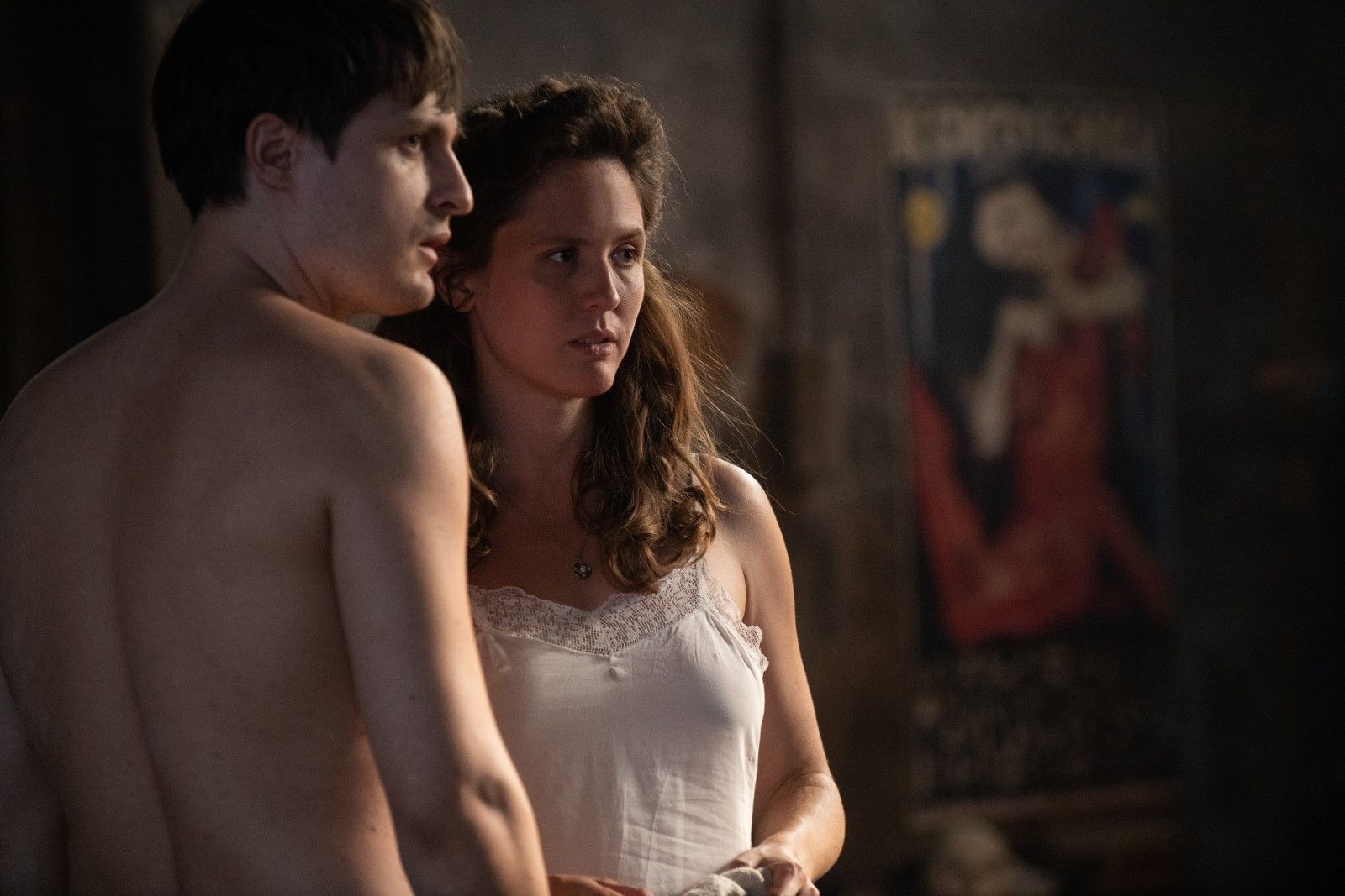 Photo de Emily Cox - Alma & Oskar : Photo Emily Cox, Valentin Postlmayr - Photo 1 sur 16 - AlloCiné