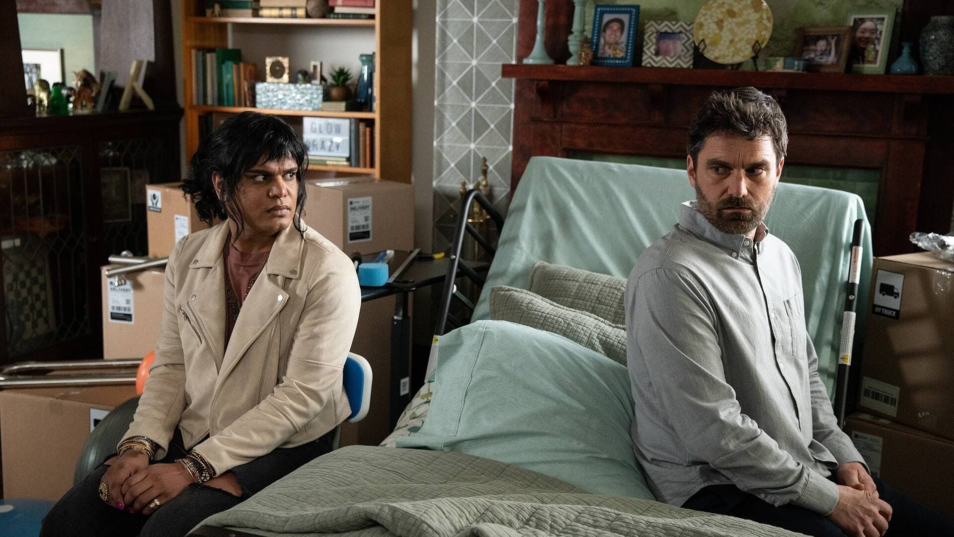 Poster Sort Of saison 2 - Affiche 8 sur 19 - AlloCiné