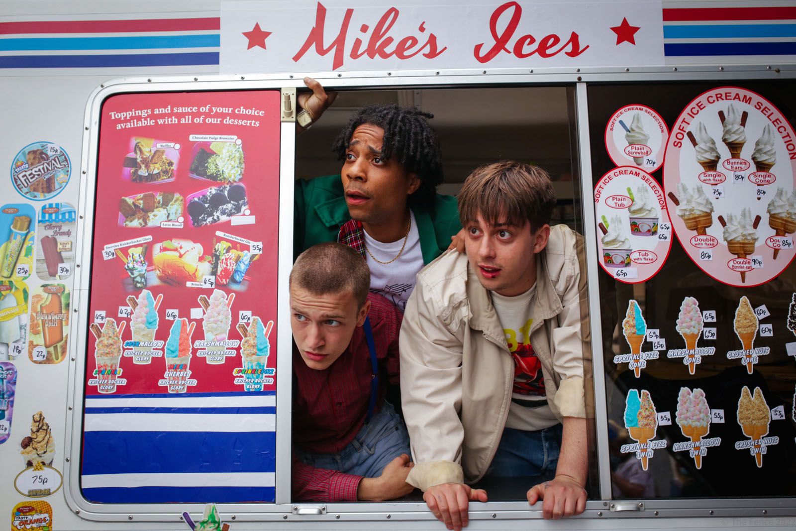 Photo de Gabriel Howell - The Fence : Photo Deshaye Gayle, Gabriel ...