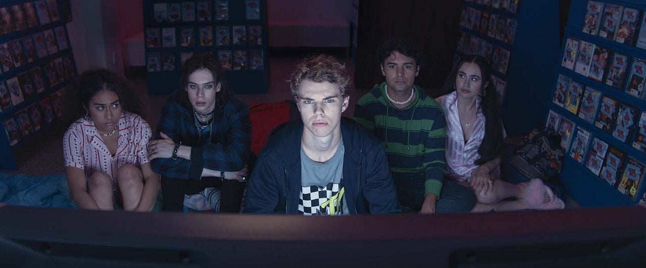 Photo de Jackson Cook - Photo Felicia To'a, Jackson Cook, Shervonne ...