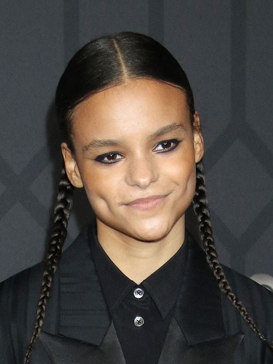 Photo de Chloe Lea - Affiche Chloe Lea - Photo 0 sur 2 - AlloCiné