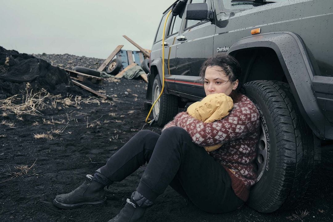 Black Sands : Black Sands : Photo Aldís Amah Hamilton - 1 sur 17 - AlloCiné