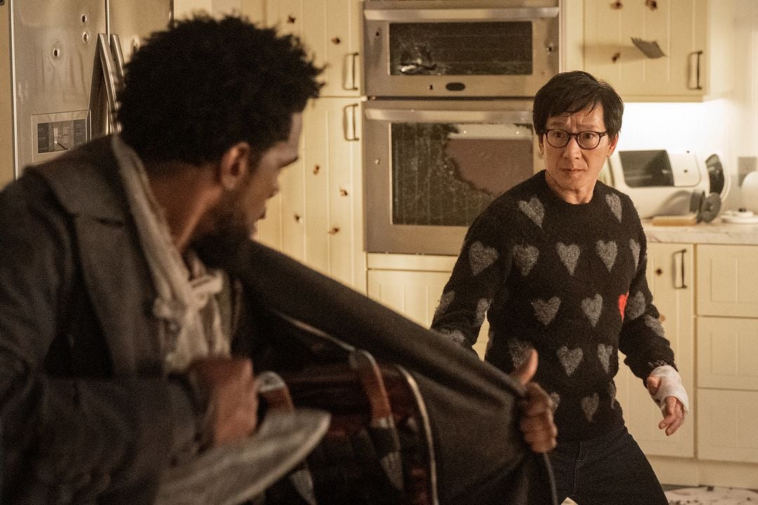 Photo de Ke Huy Quan - Back to Business : Photo Ke Huy Quan, Mustafa Shakir - Photo 6 sur 37 ...