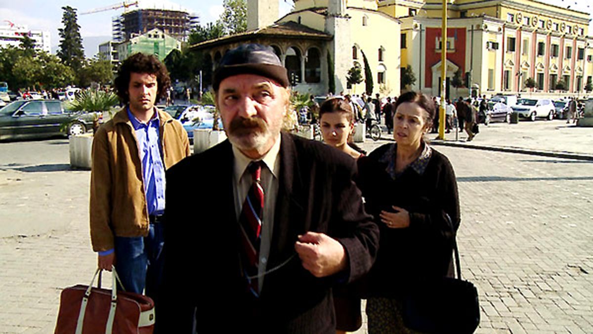 Photo de Yllka Mujo - Honeymoons : Photo Bujar Lako, Yllka Mujo, Josef ...