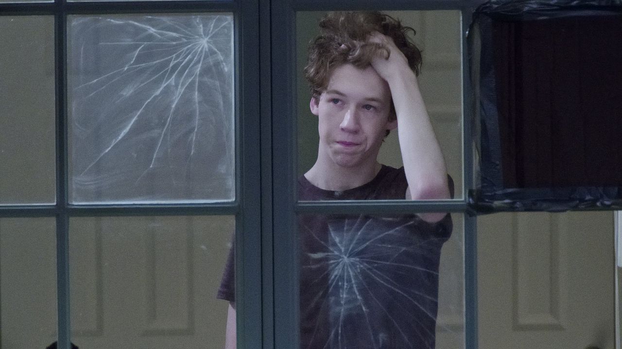 Poster 13 Reasons Why saison 1 - Affiche 230 sur 246 - AlloCiné