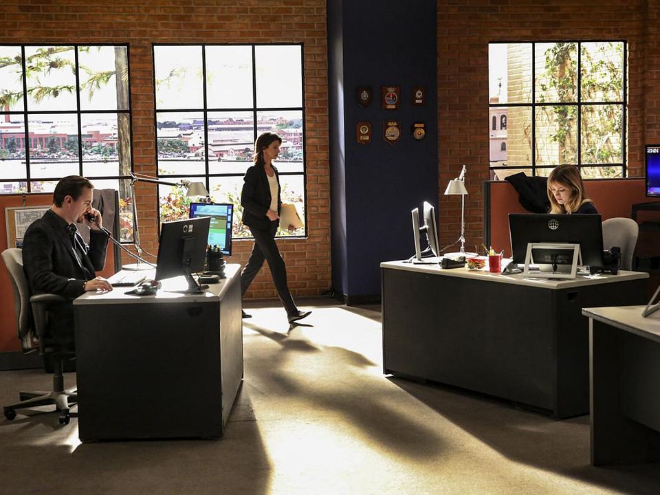 Photo de Emily Wickersham - NCIS : Enquêtes spéciales : Photo Sean ...