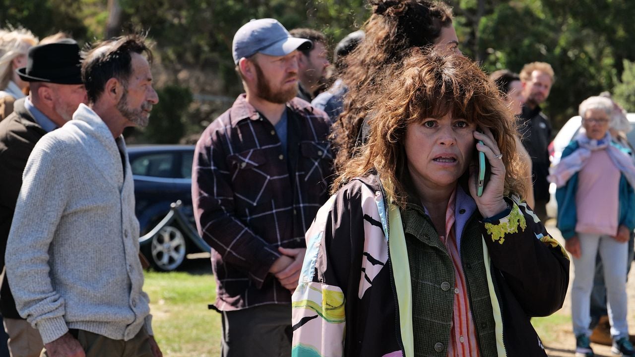 Poster saison 1 - Affiche 7 sur 8 - AlloCiné