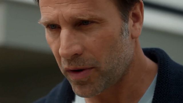 Pour Sarah : que chuchote l'héroïne à l'oreille de Cédric dans le final ...