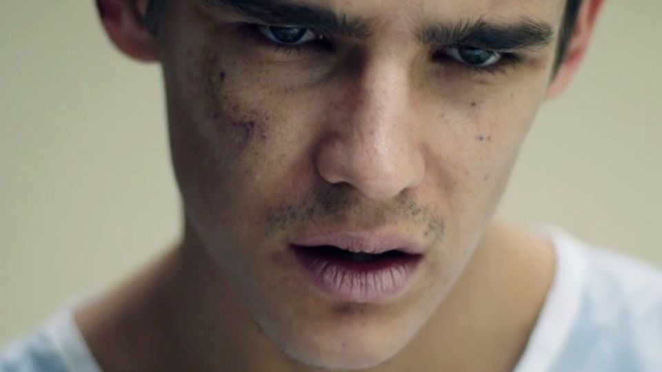 Trailer du film The Signal - The Signal Bande-annonce VF - AlloCiné