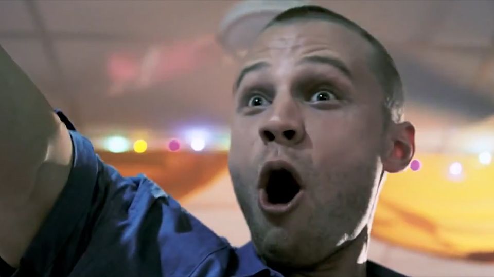 Trailer du film Drown - Drown Bande-annonce VO - AlloCiné