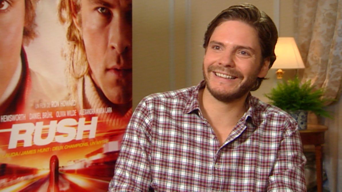 Vidéo interview pour Rush : "Rush" : Daniel Brühl et Ron Howard pied au ...