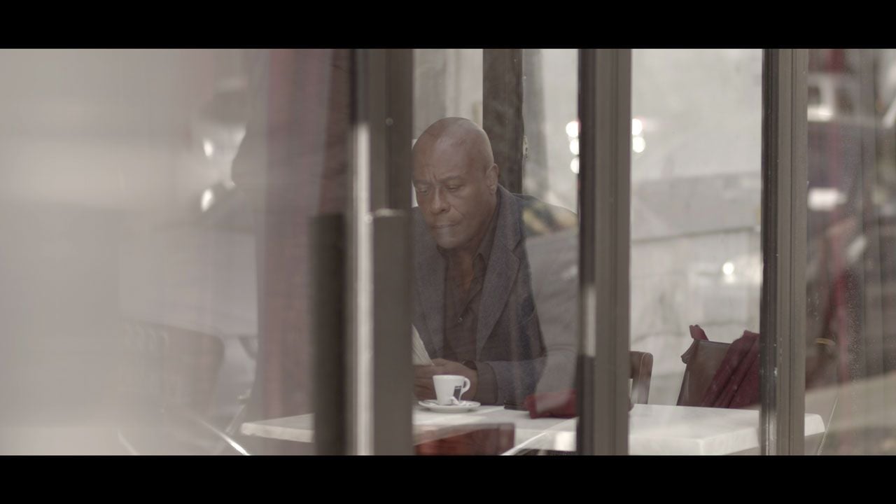 Bande annonce de Le Service - Le Service Bande-annonce VF - AlloCiné