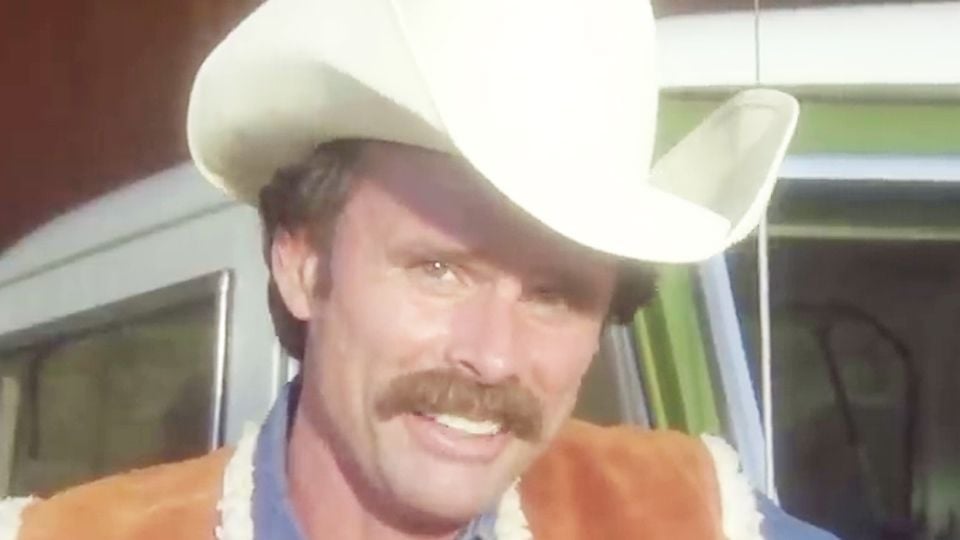 Bande annonce de John Bronco - John Branco Bande-annonce VO - AlloCiné