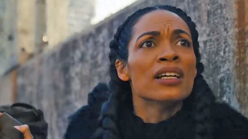 DMZ - saison 1 Bande-annonce VO - Trailer DMZ S01 - AlloCiné