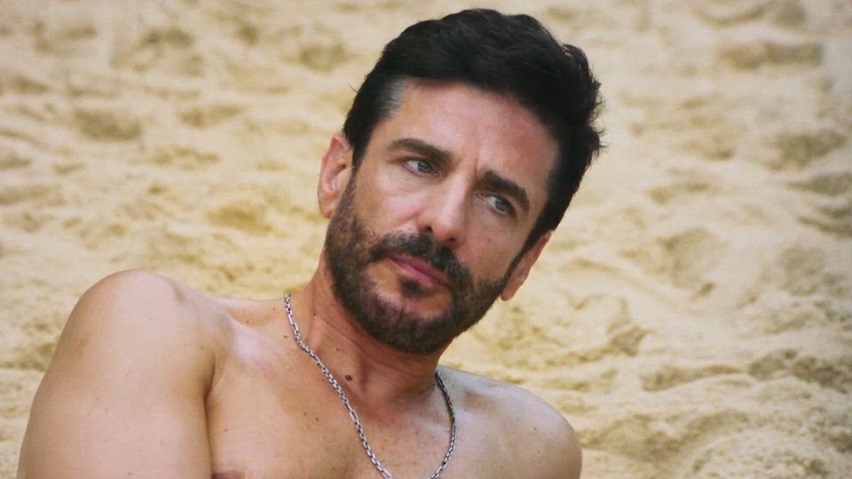 Trailer du film Coeur errant - Coeur errant Bande-annonce VO - AlloCiné